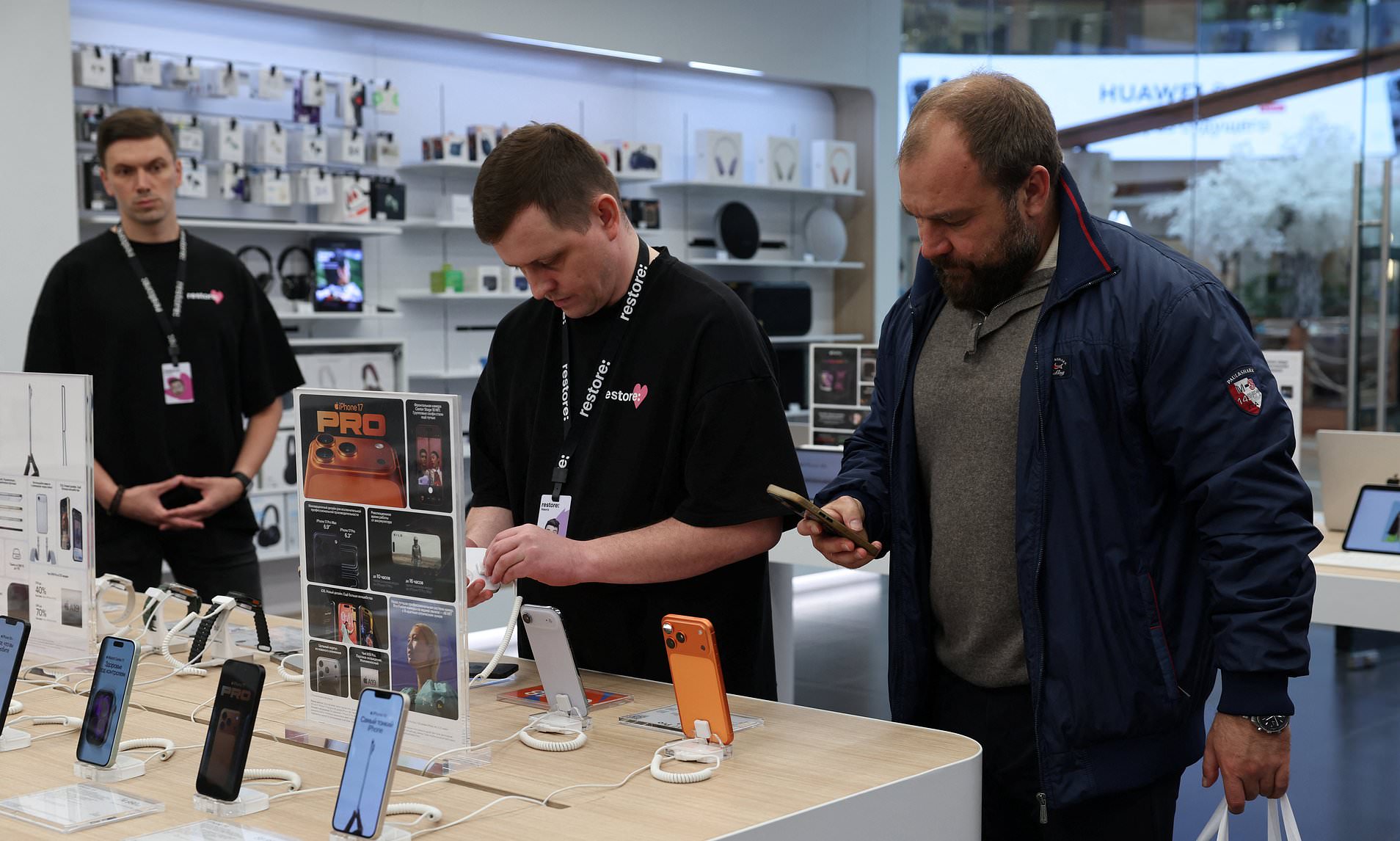 IPhone 17s go on sale in Moscow despite Apple refusing to sell products ...