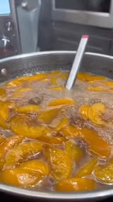 Super Delicious Peach Cobbler!