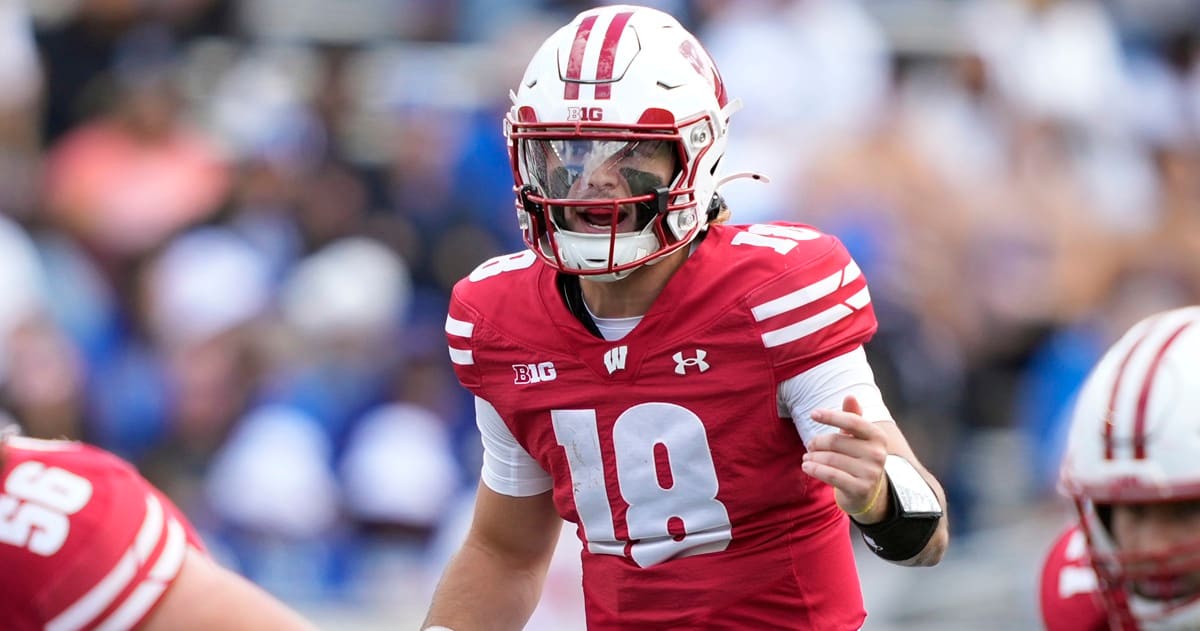 Danny O’Neil injury update: Wisconsin backup QB taken to injury tent ...