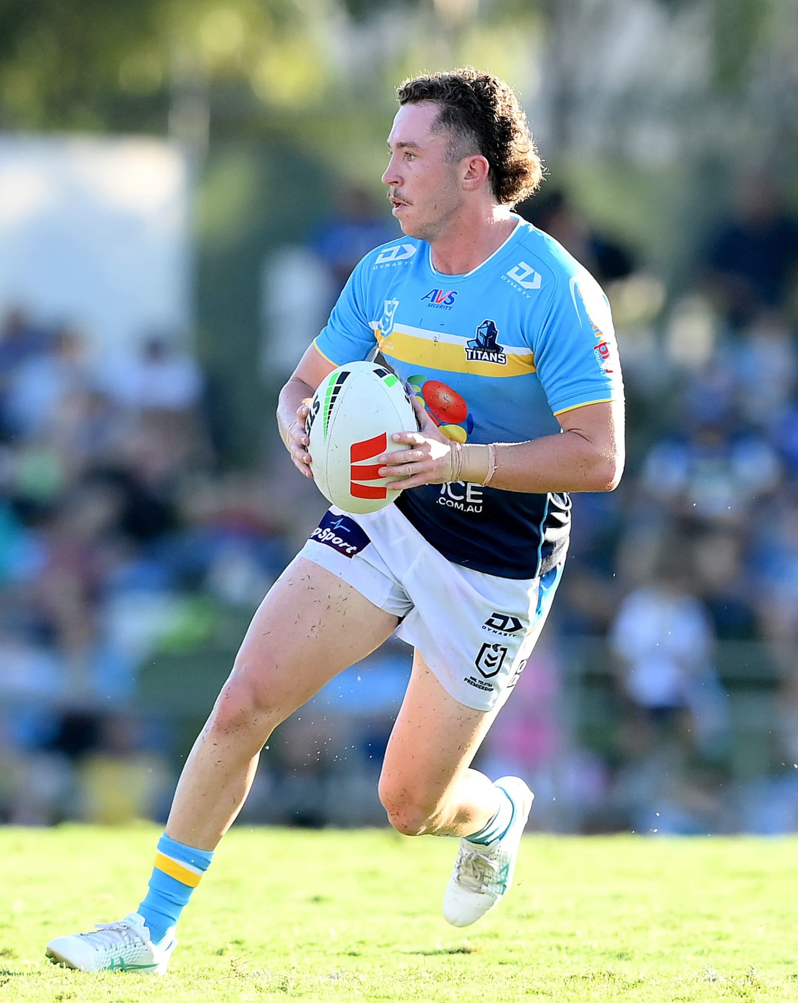 NRL halfback set for overseas switch, pending player exit