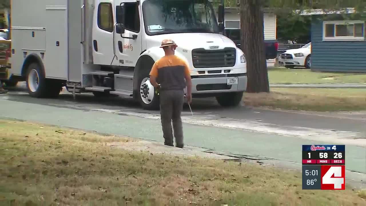 Reports of natural gas odor in St. Louis County
