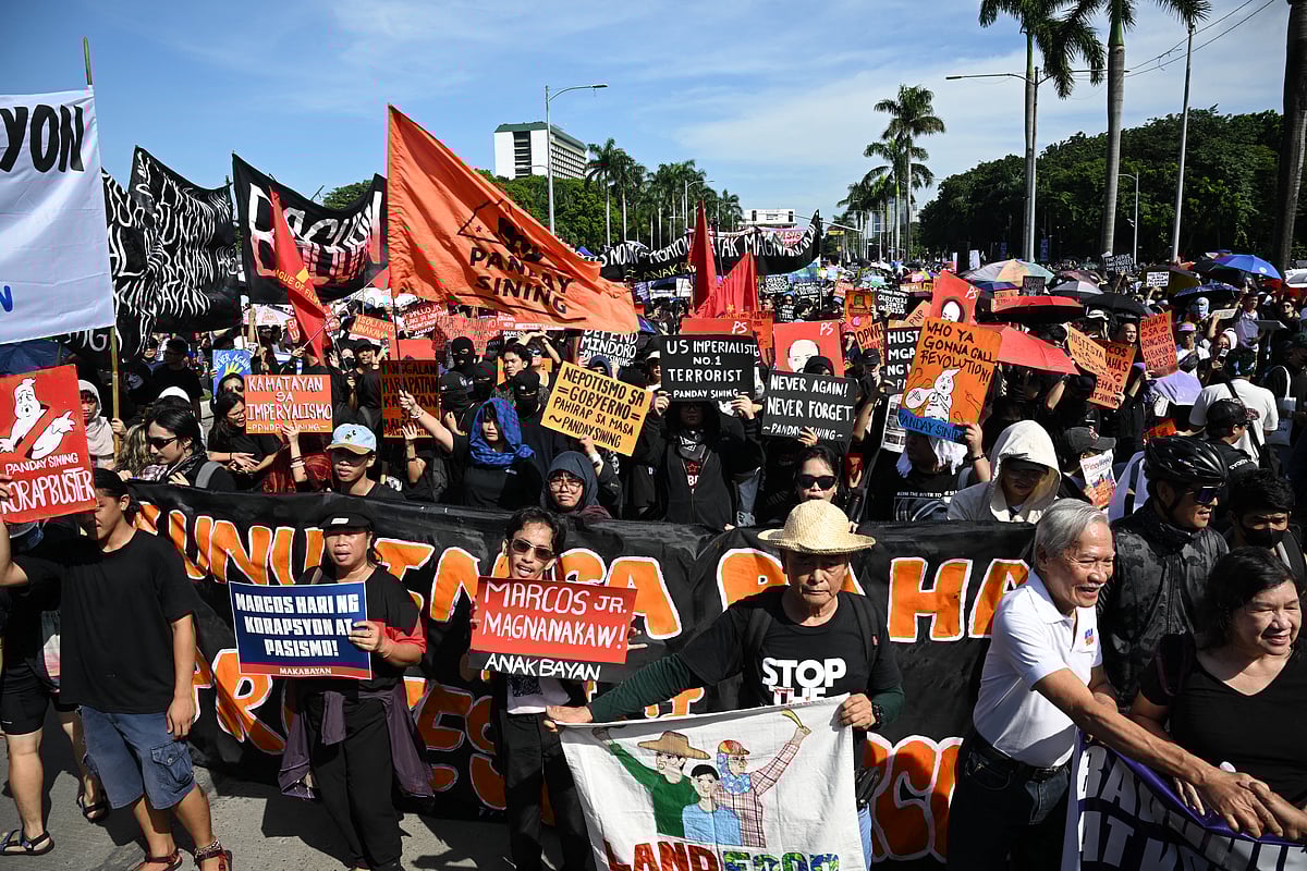 'Truly shameful': Thousands of Filipinos gather in Manila to protest ...