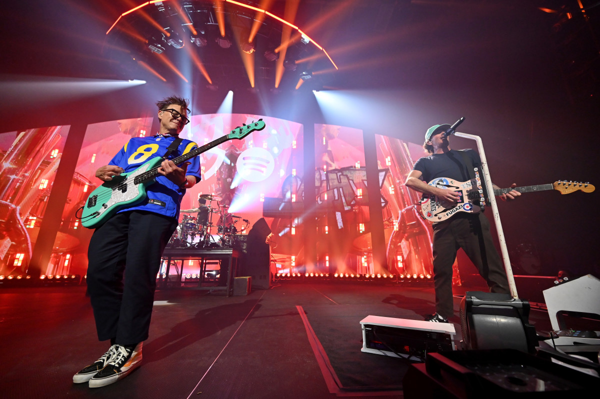 Blink-182 Reunites With Former Member During Milestone Punk Festival