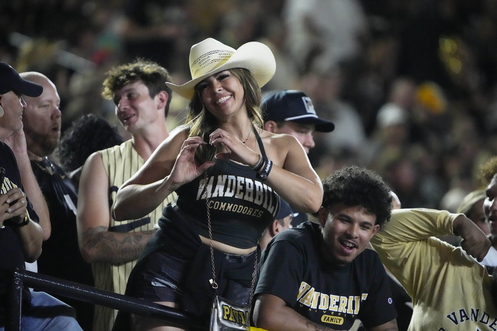 No. 20 Vanderbilt scores its most points in 107 years with 70-21 win ...