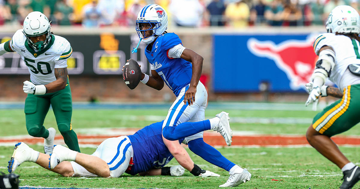 Kevin Jennings injury update: SMU QB goes down vs. TCU, returns to game