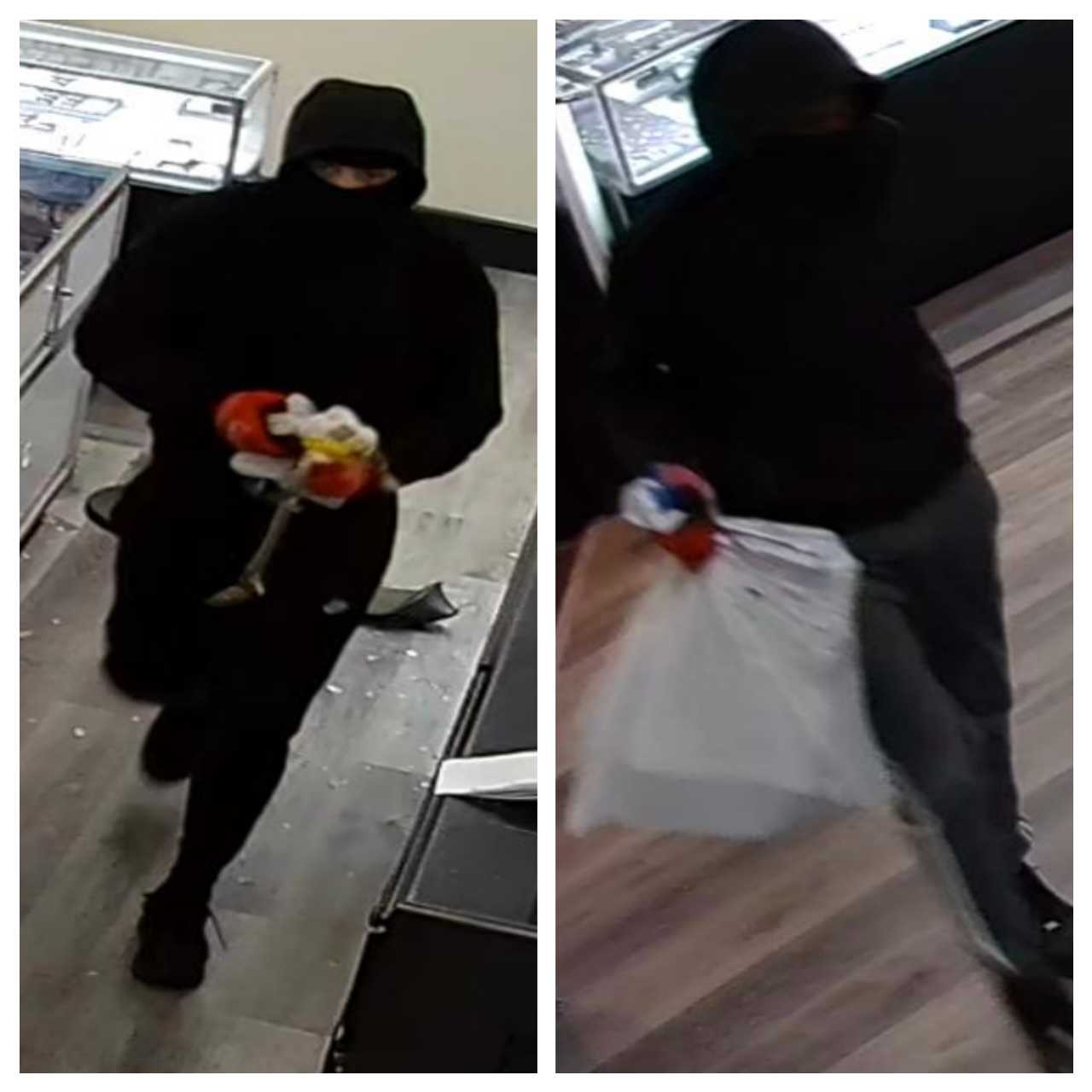 Masked Thieves Smash Cases In CT Mall Jewelry Heist