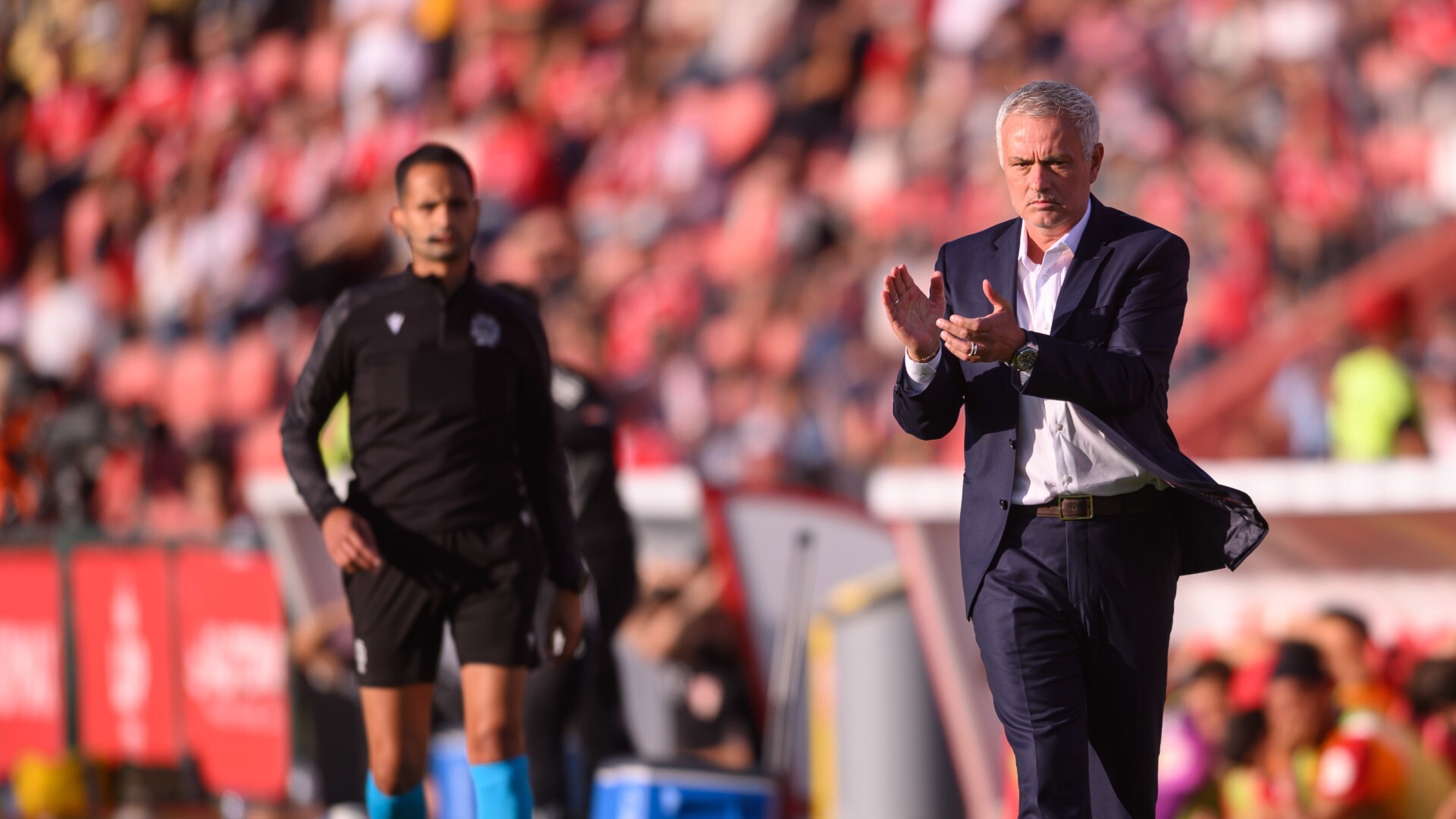 Mourinho en Benfica kunnen ondanks assist Lukebakio niet winnen: "Niet ...