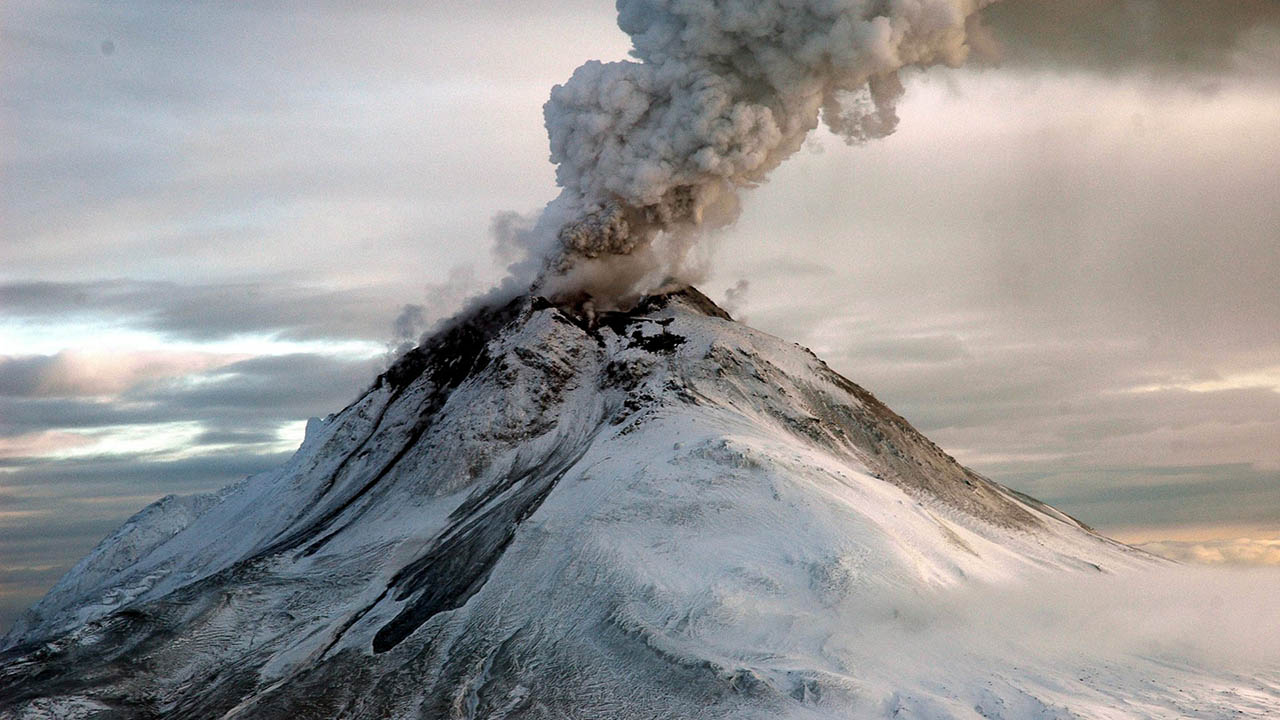 Experts Caution That One Of America's Most Hazardous Volcanoes Is ...