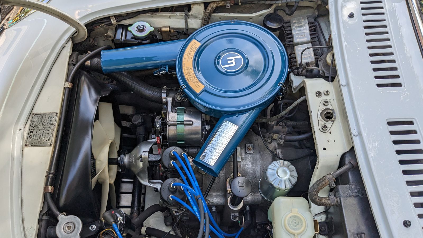 The 10 Weirdest Vehicle Features Automakers Ever Made