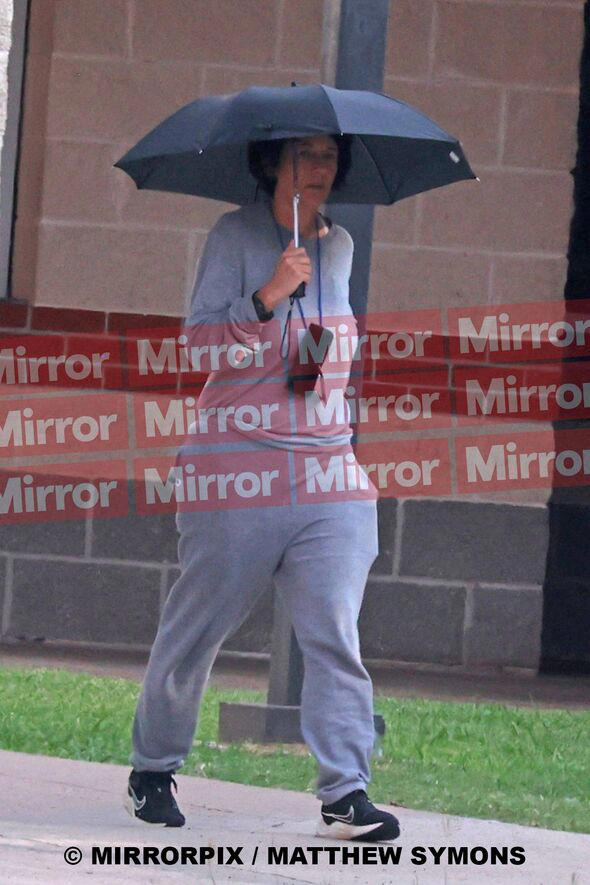 Epstein accomplice Ghislaine Maxwell seen heading to yoga at minimum ...