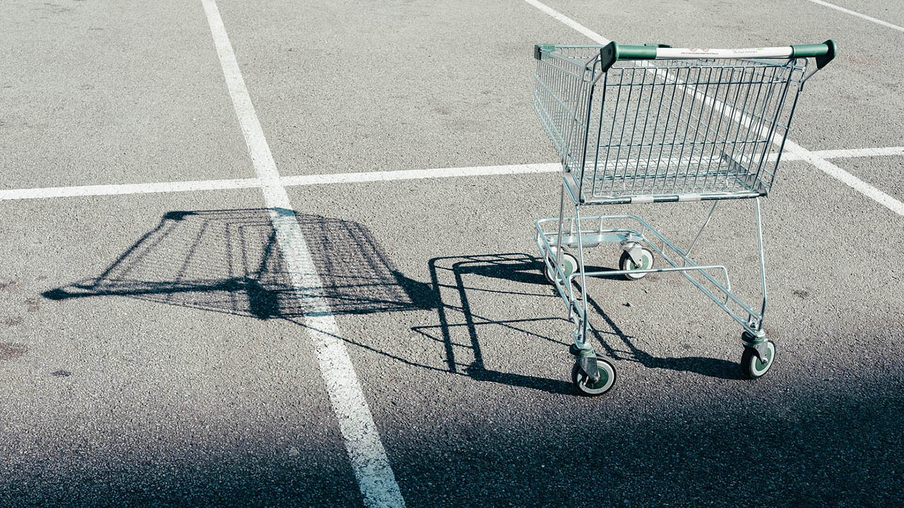 10 Annoying Habits Shoppers Need to Stop Immediately