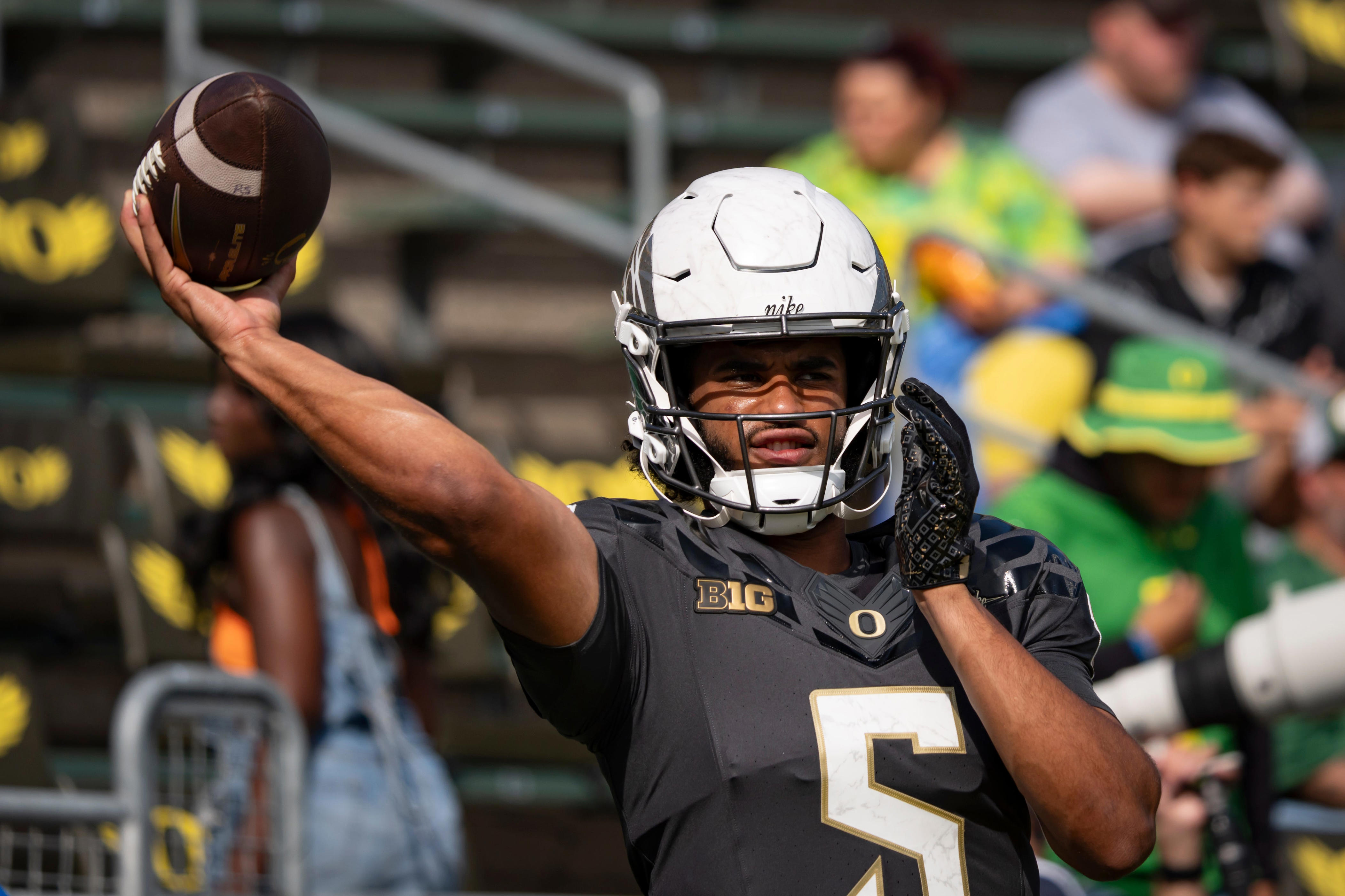 Oregon Ducks football's 2026 season kicks off in 100 days