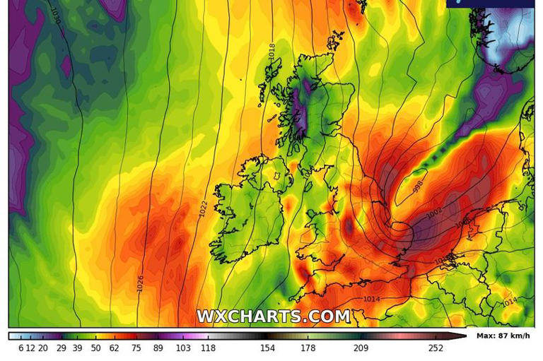 Britain forecast HUGE 99mph hurricane winds in just hours as weather ...