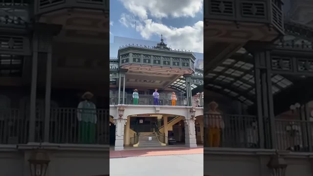 dapper dans singing on main street usa at magic kingdom