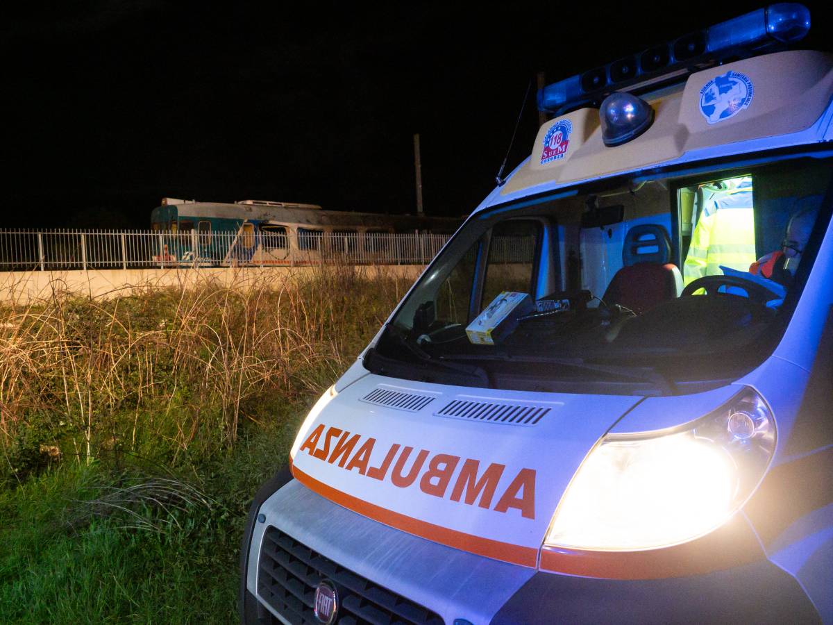 Incidente sulla A26: un morto e almeno 20 feriti, alcuni gravi