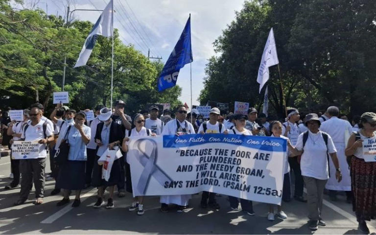 'Impyerno!': From students to retirees, thousands rage at ghost ...