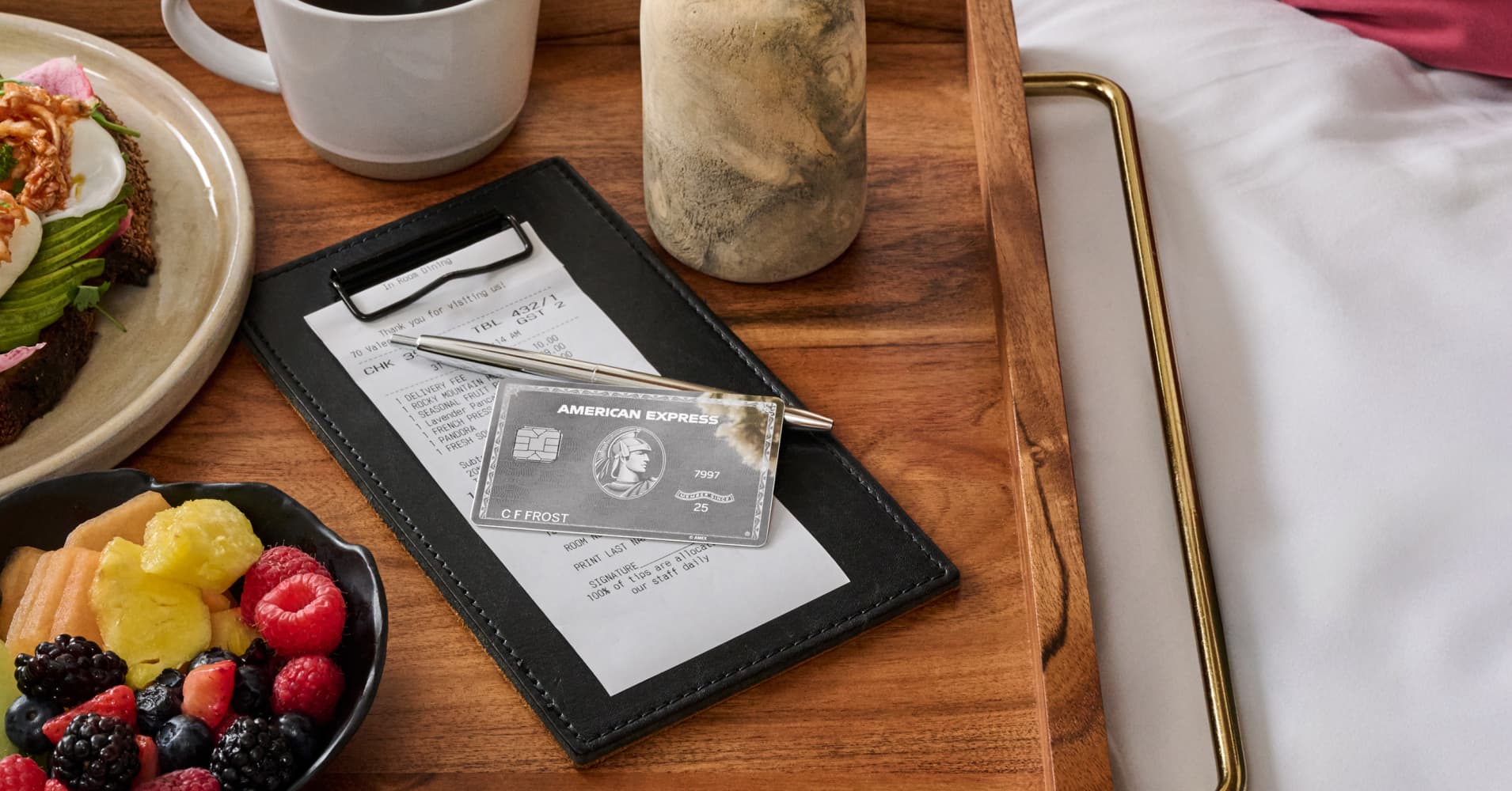 American Express, credit card provider to the wealthy, wants even more ...