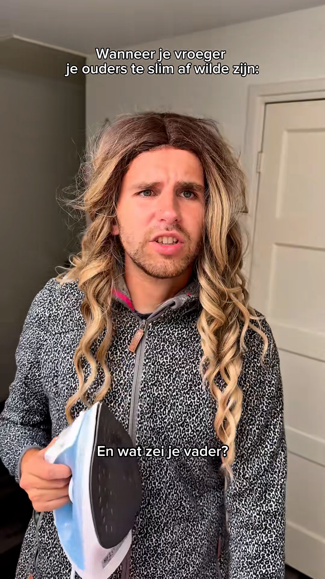 Grappige POV Video : Wanneer vader en Moeder elkaar Steeds Doorverwijzen