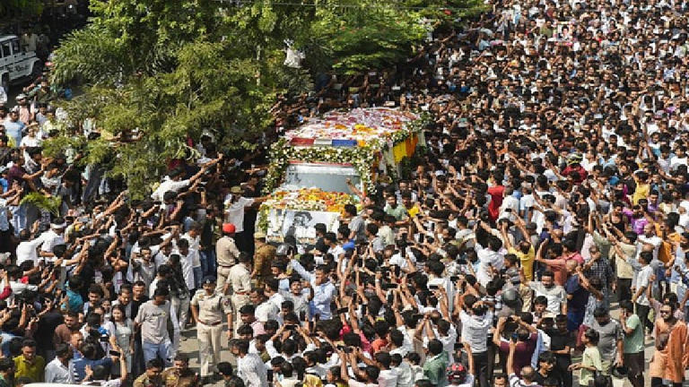 Singer Zubeen Garg's body reaches home as thousands throng roads to catch last glimpse