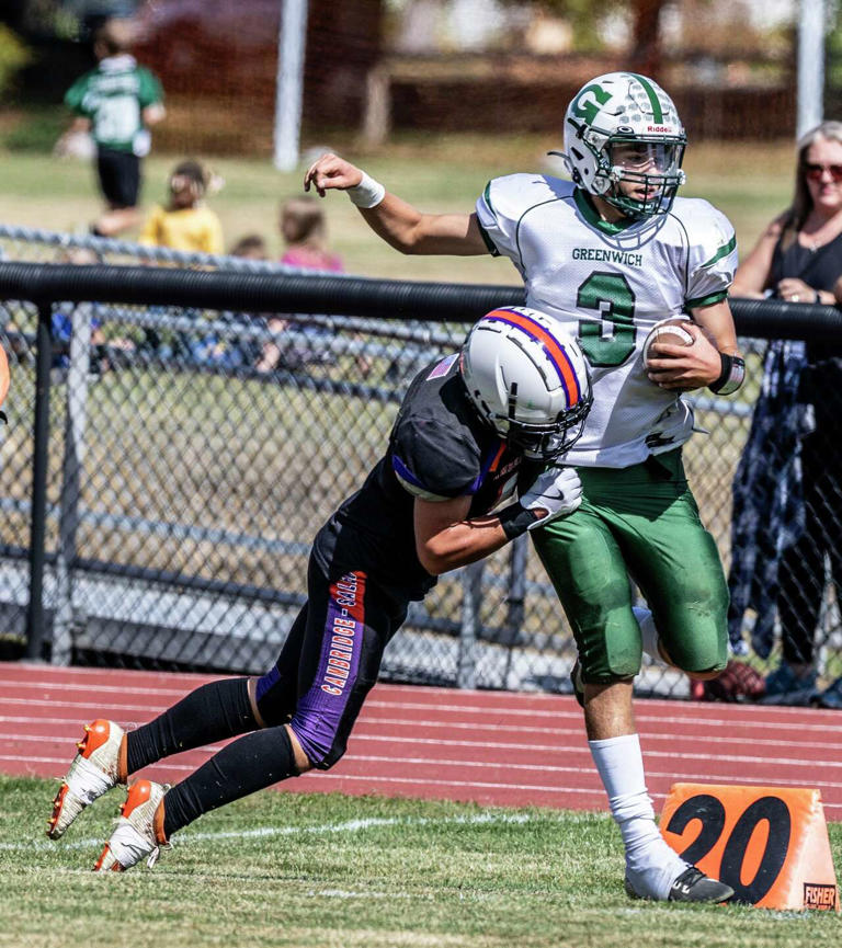 Greenwich rallies past Cambridge/Salem