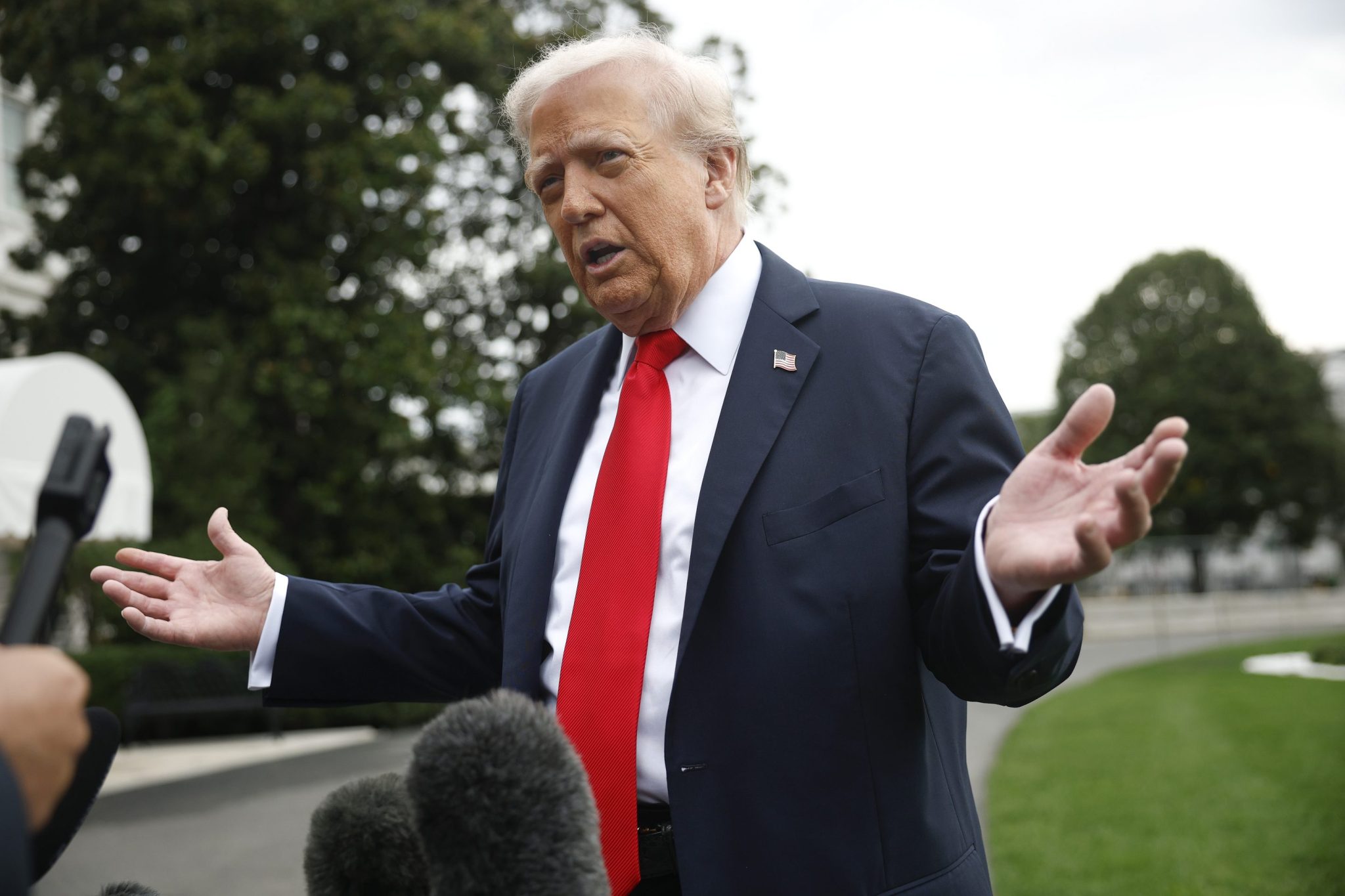 Behind closed doors, our top CEOs say Trump is bad for business and it ...