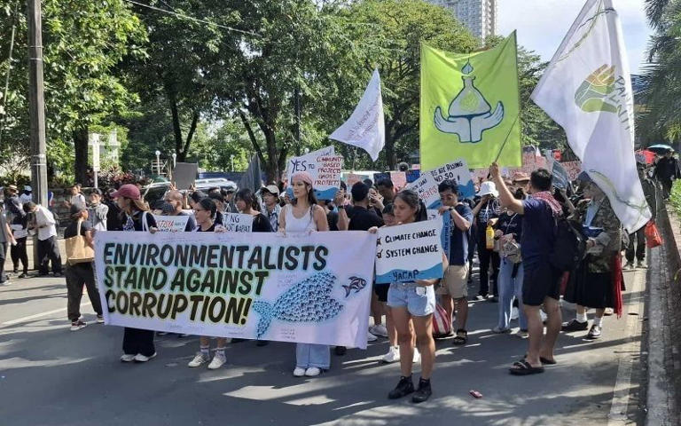 'Impyerno!': From students to retirees, thousands rage at ghost ...