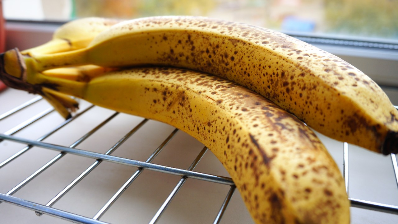 As bananas permanecem frescas por várias semanas e não escurecem se ...