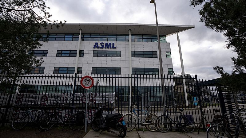 Chip giant ASML invests €1.3bn in French AI champion Mistral