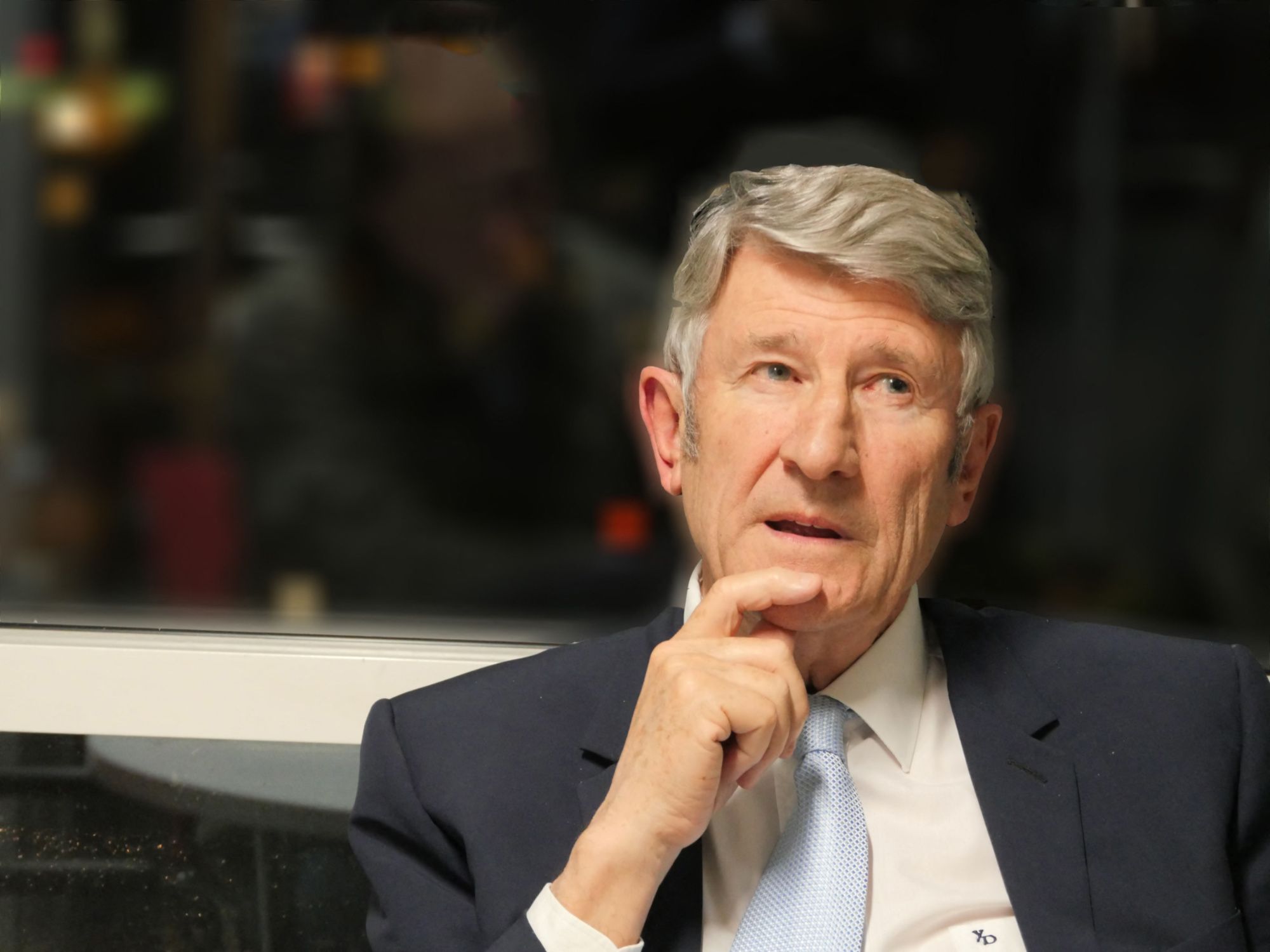 Le succès de la pétition de Philippe de Villiers pour un référendum sur ...