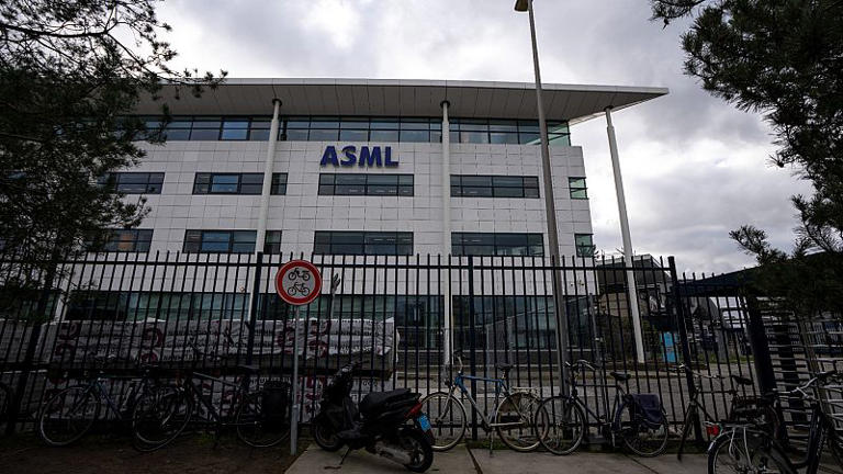 Chip giant ASML invests €1.3bn in French AI champion Mistral