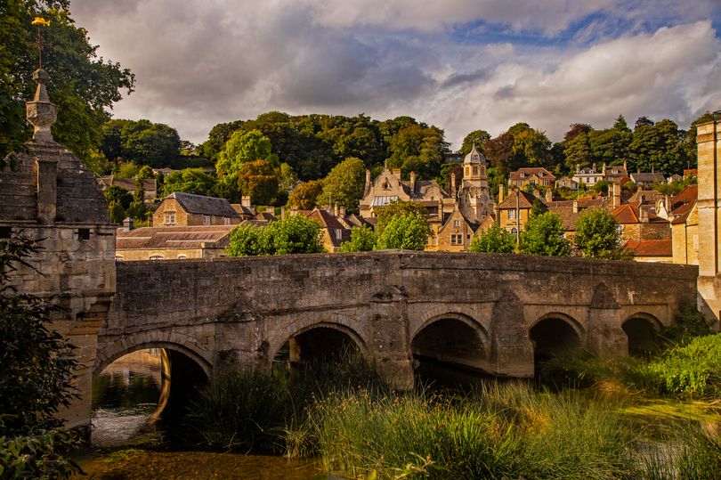 Pretty storybook town on the edge of the Cotswolds that's overshadowed ...
