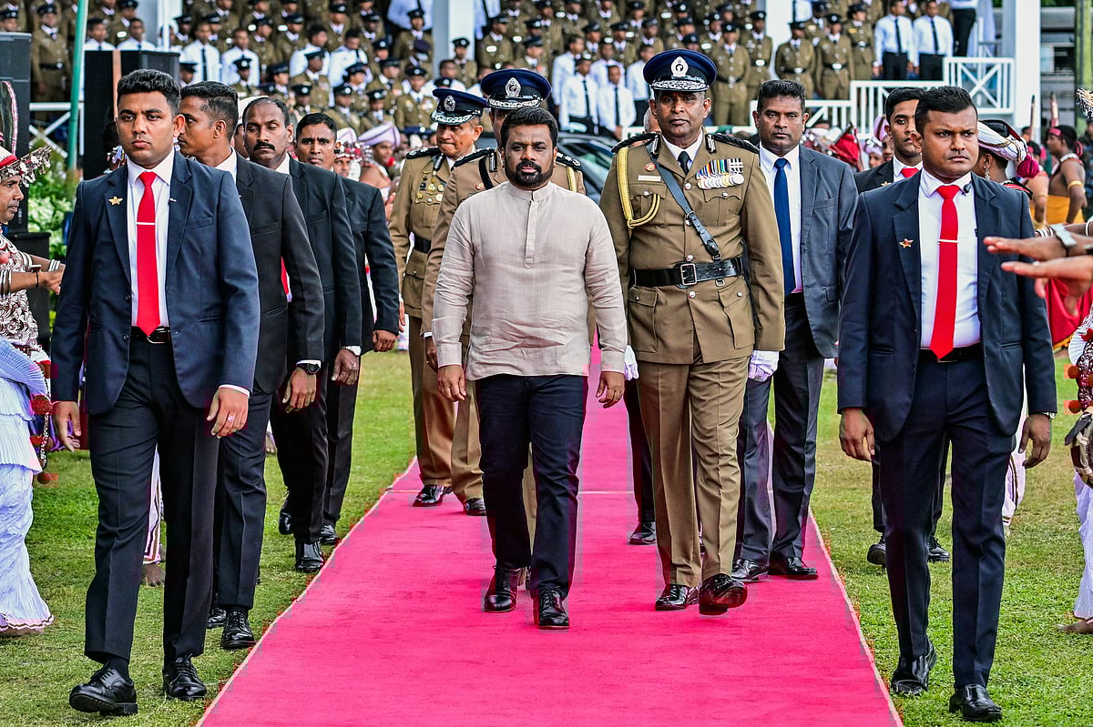 Top Sri Lanka court clears way to strip former leaders of perks