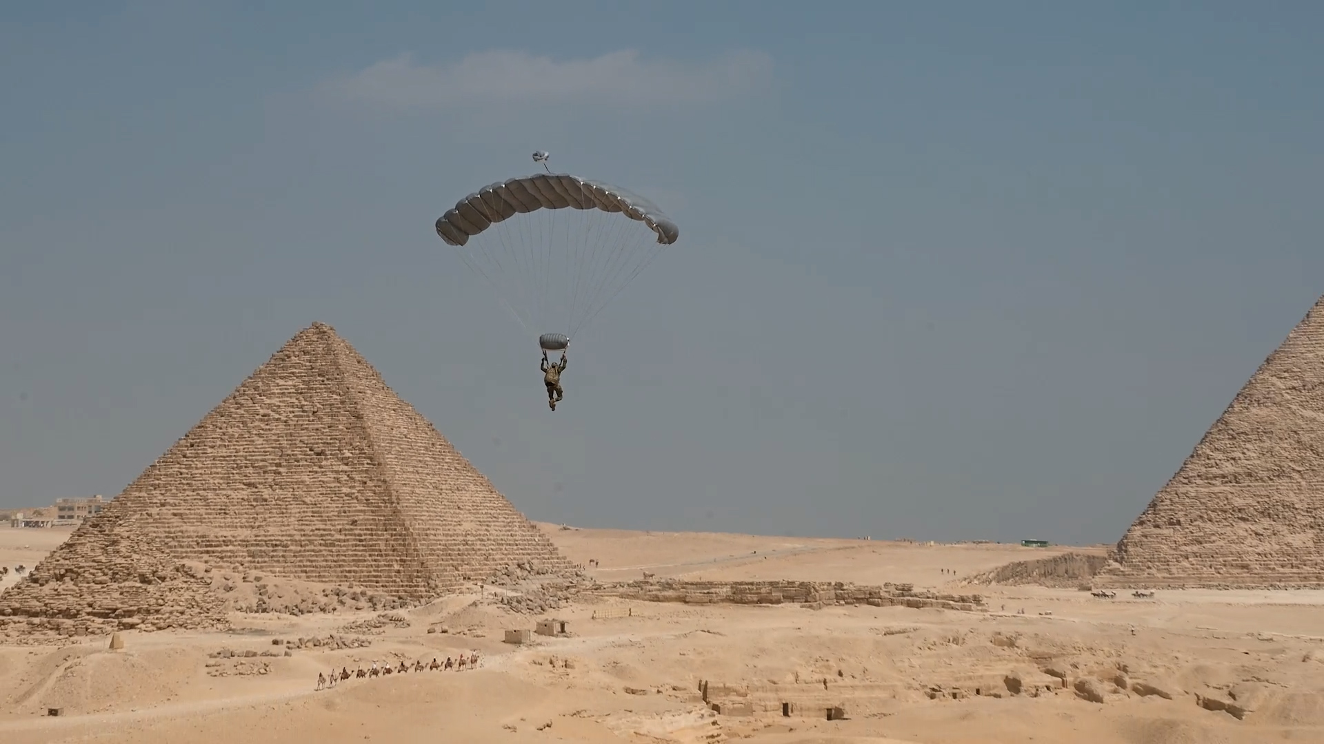 US Military Gliding Through The Great Pyramids of Giza