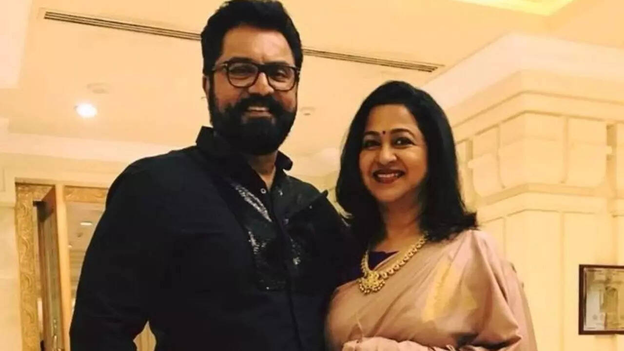Sarathkumar and Radhika move out of their luxurious ECR home; the '3BHK ...