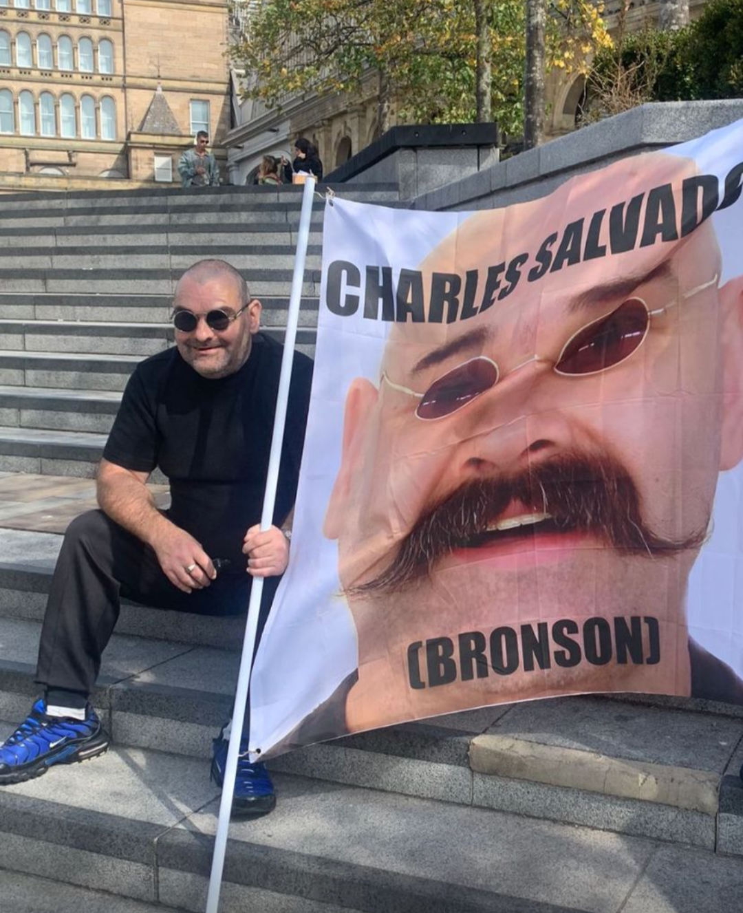 Charles Bronson tells 'young cons' to put down knives