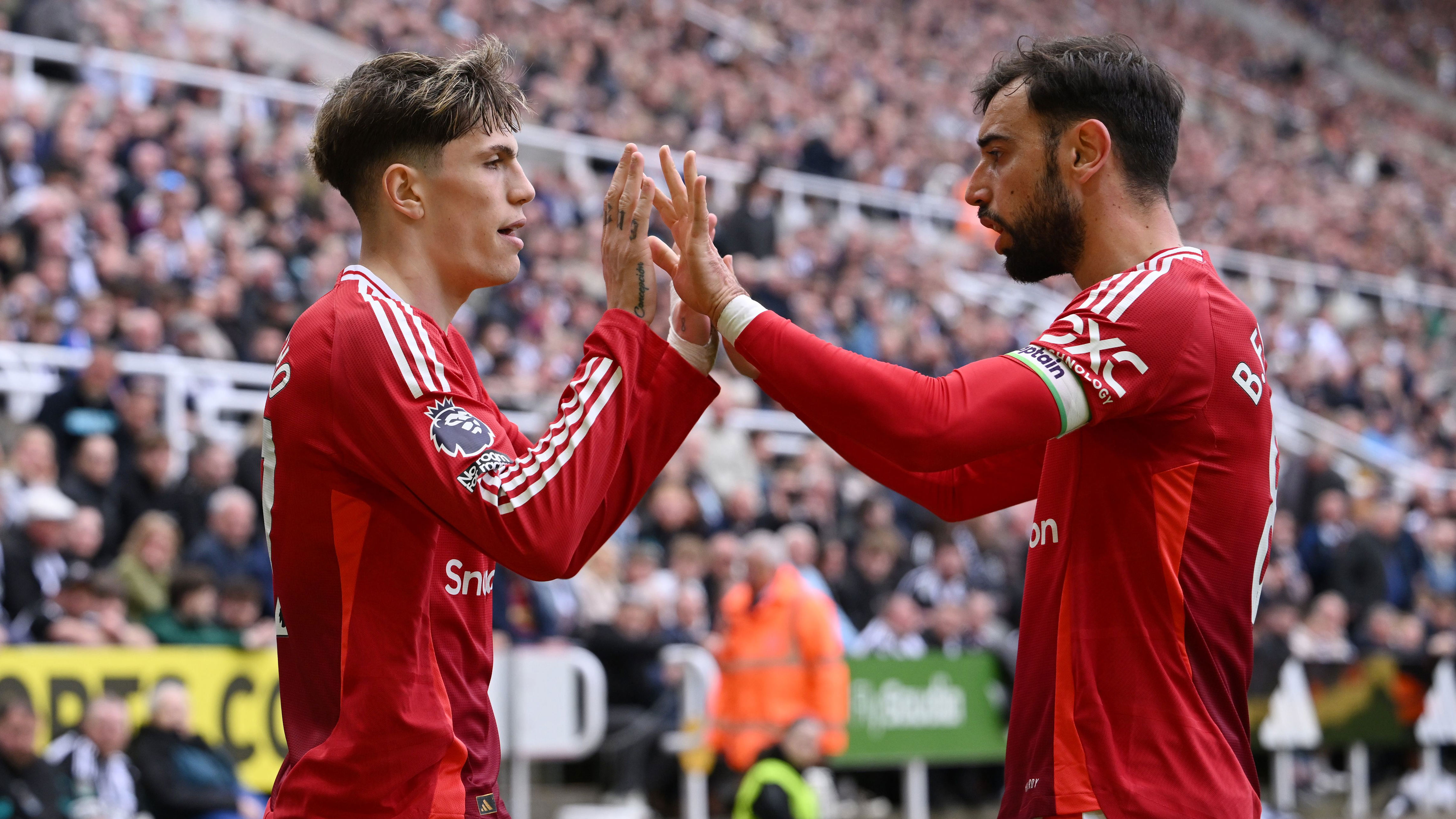 Alejandro Garnacho sends emotional message to Bruno Fernandes on Man ...