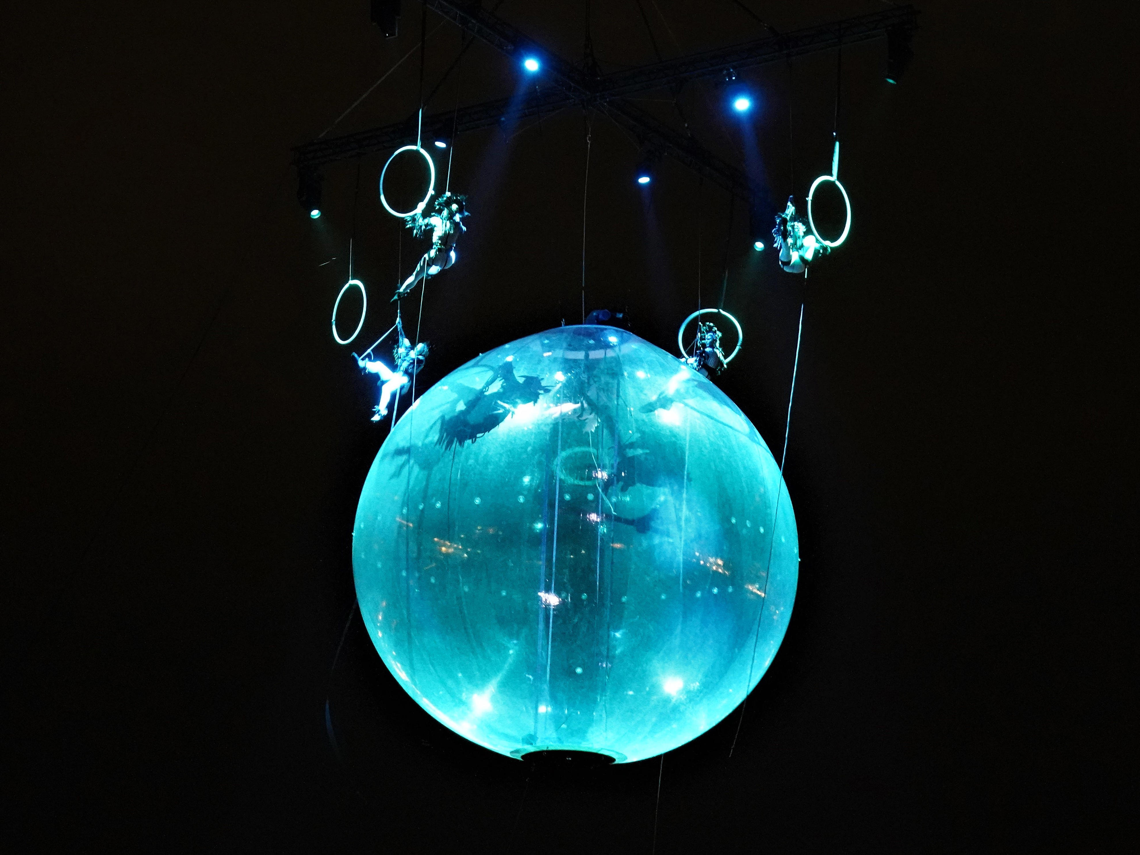 eVenti Verticali to perform free aerial show SPHERE at 2025 Rochester ...