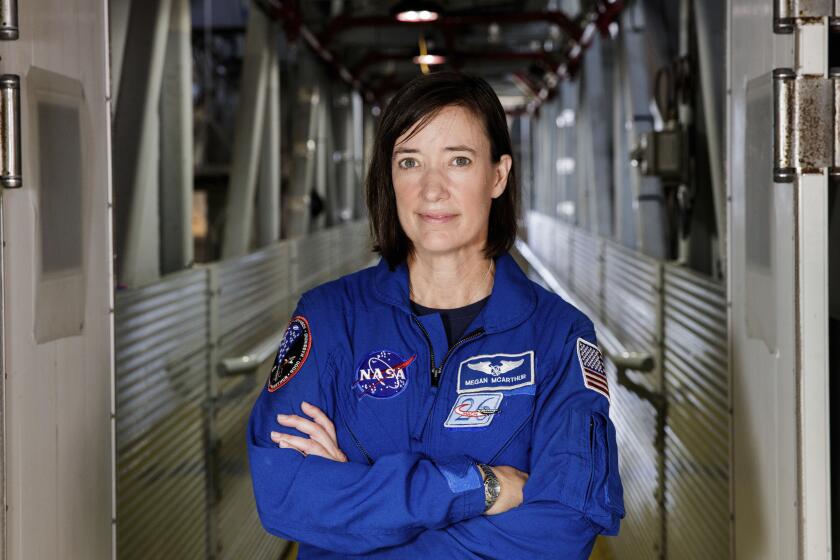 Megan McArthur, first woman to pilot SpaceX Dragon, retires from NASA ...