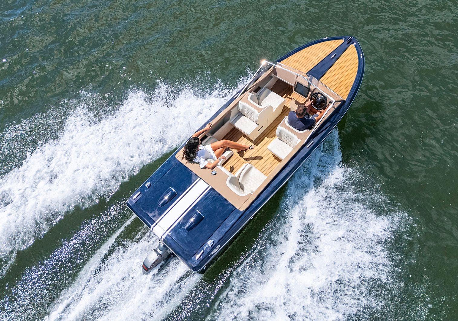 Sussex link to new James Bond boat