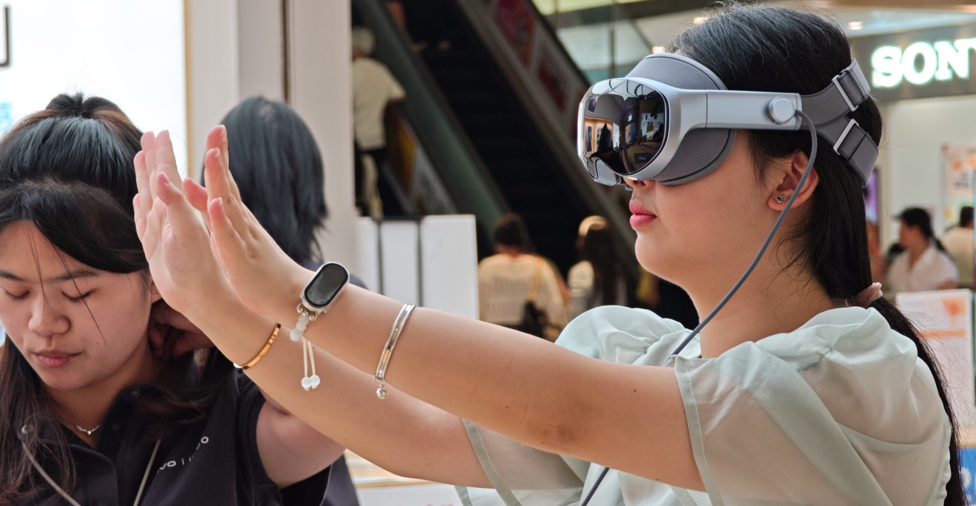 How did people in 1925 imagine the world in 2025?