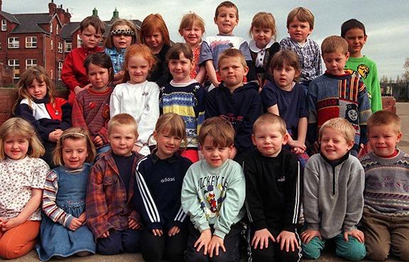 Sheffield retro:19 'turn back time' reception class photos from schools ...
