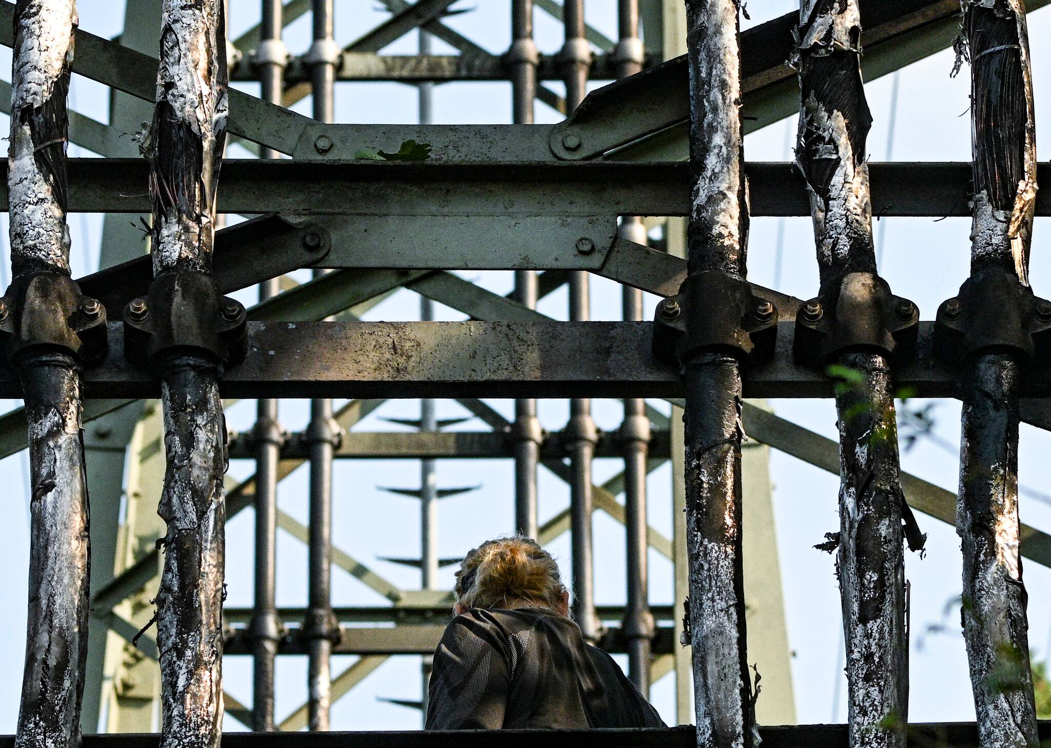 Stromausfall in Berlin: Brand legt S-Bahn, Ampeln und Haushalte im ...
