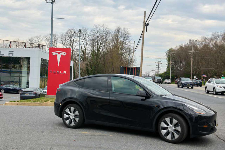 Tesla Stock Rises Then Falls. How It Can Reach Escape Velocity.