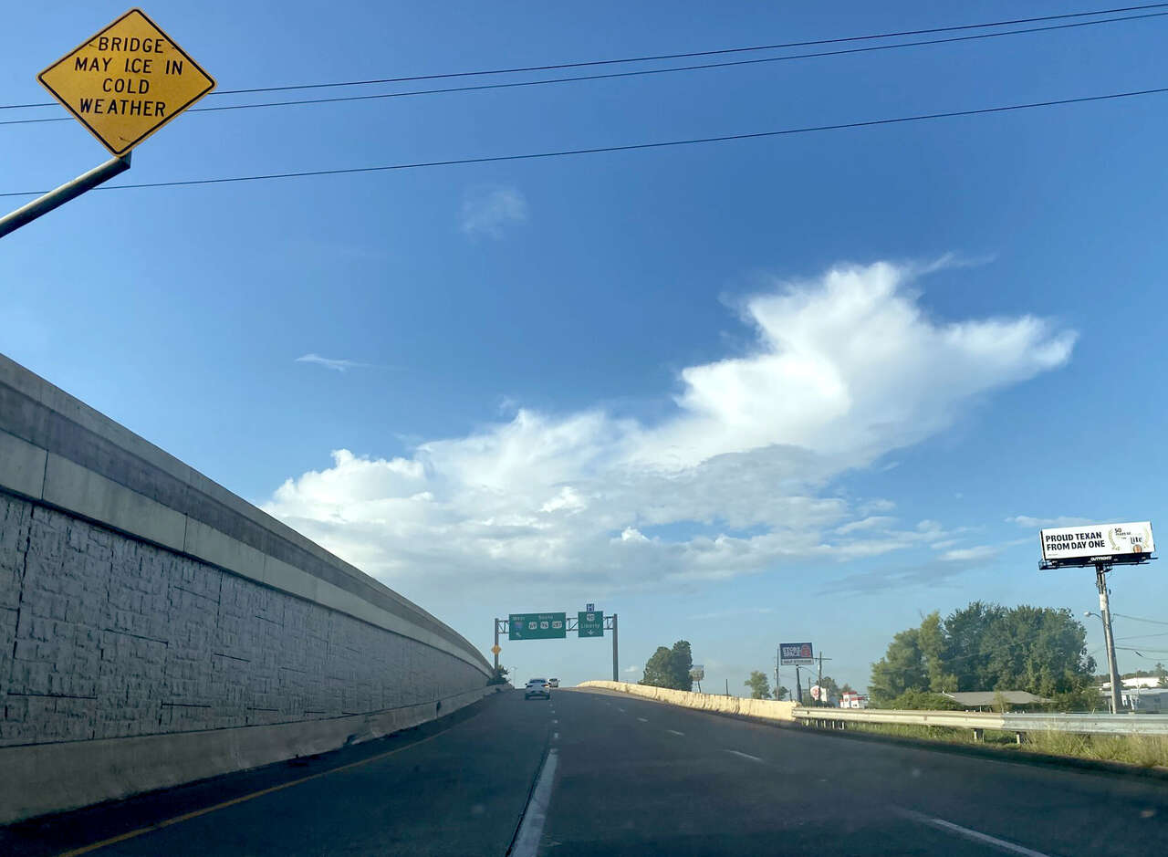 Moderate Friday night traffic through Beaumont