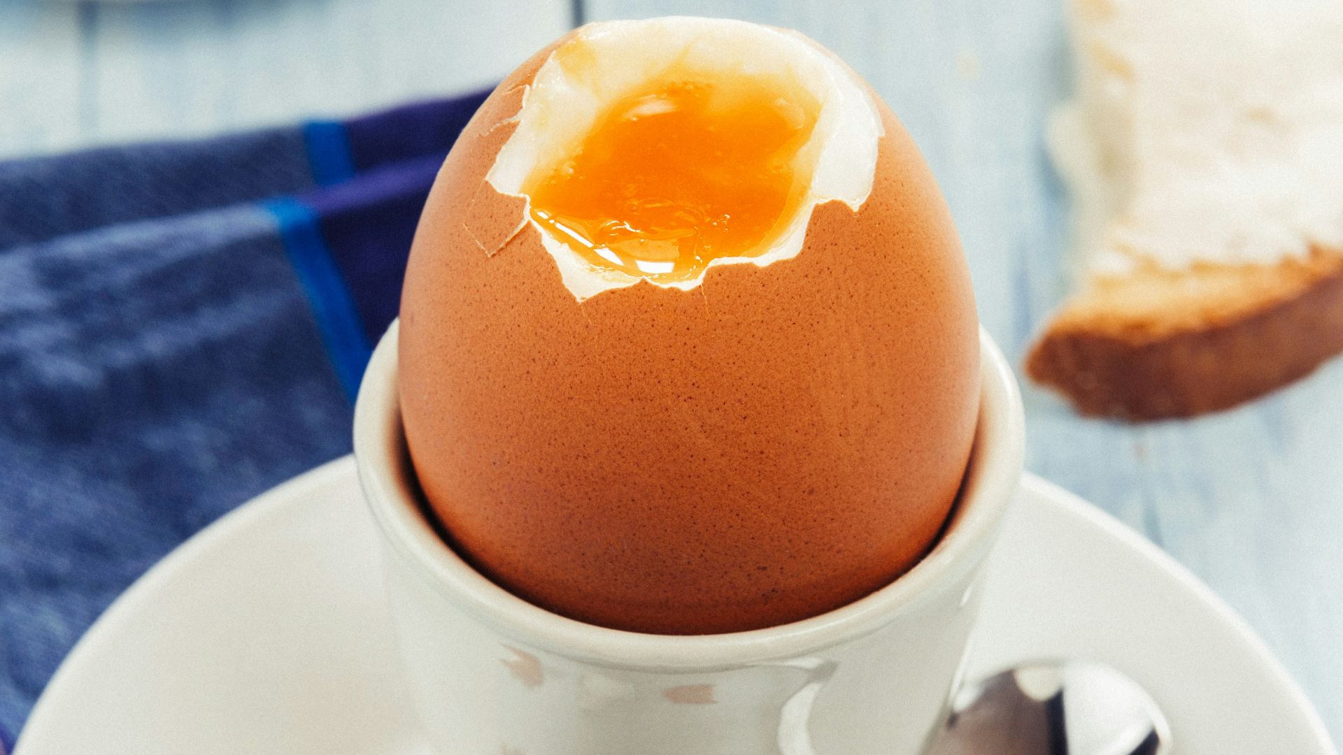 10 Countries With Boring Food & 10 With The Best