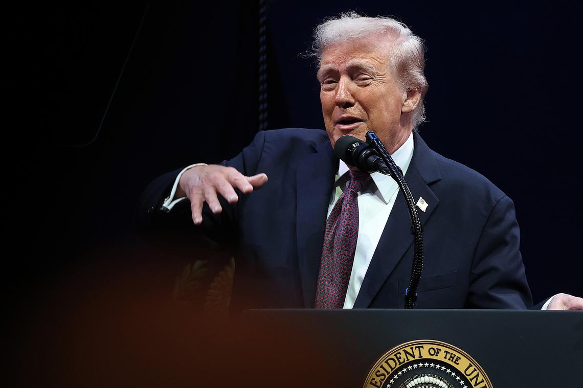 Trump declares war on Chicago. What an incompetent example of ...