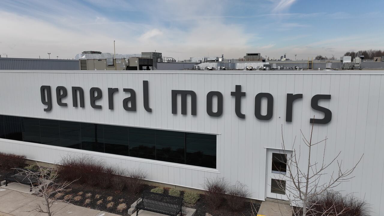 Major layoffs delayed until January as GM postpones shift cut at Oshawa ...