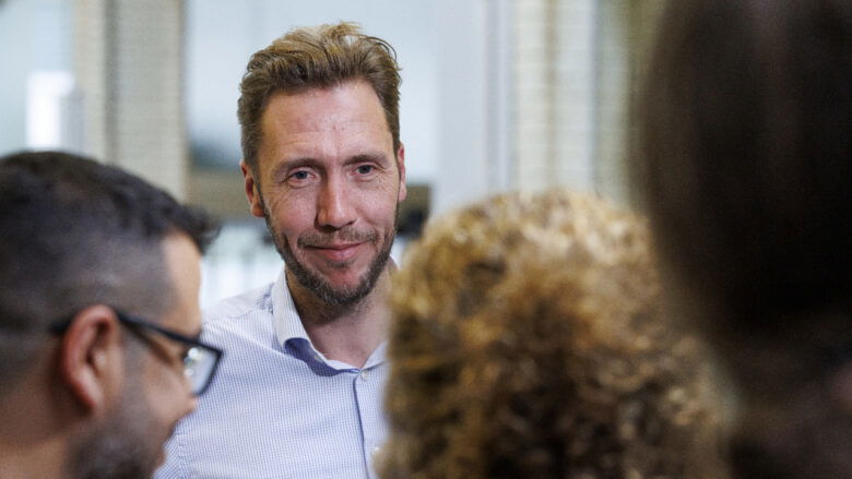 Voorzittersverkiezing Open Vld: Frédéric De Gucht krijgt twee onbekende ...