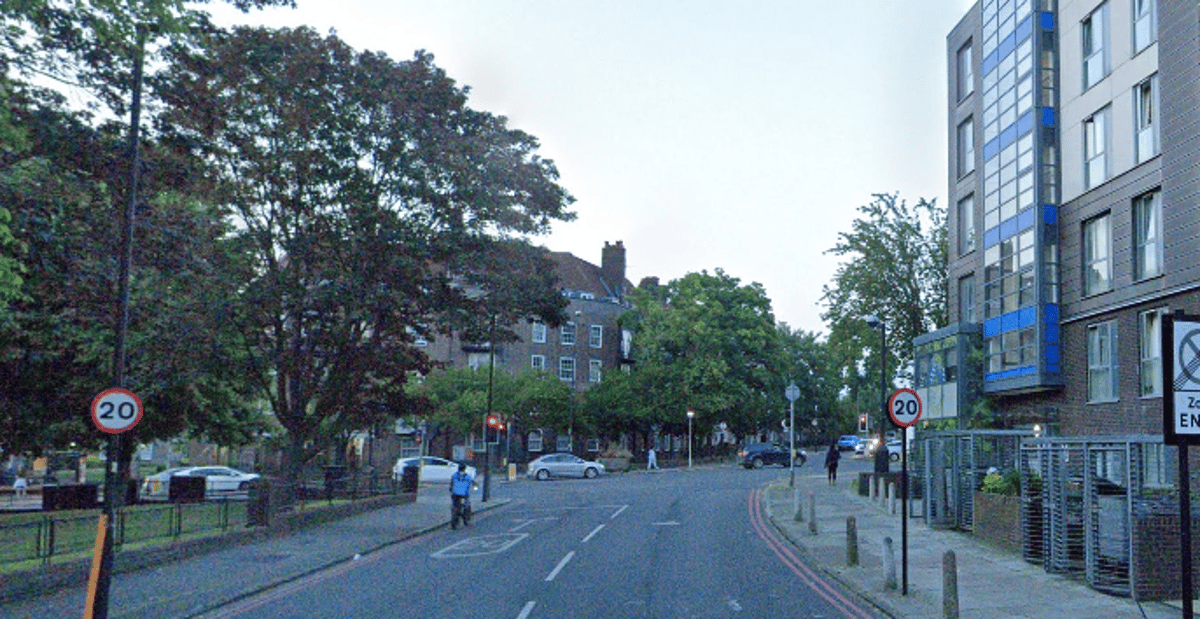 Clapham murder: Man, 27, killed in double shooting in south-west London