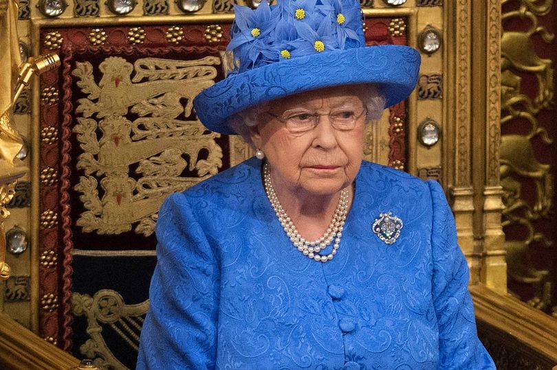 Queen Elizabeth II's 'end-of-life struggles' and why she asked to be ...